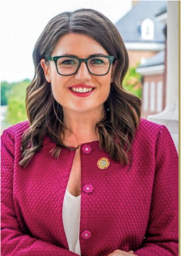 Sarah Elfreth - Meet the Freshmen